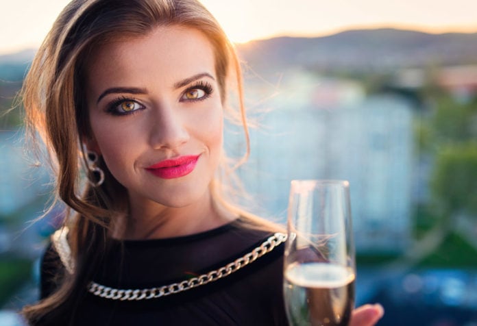 20 Dating Profile Examples for Women Over 40